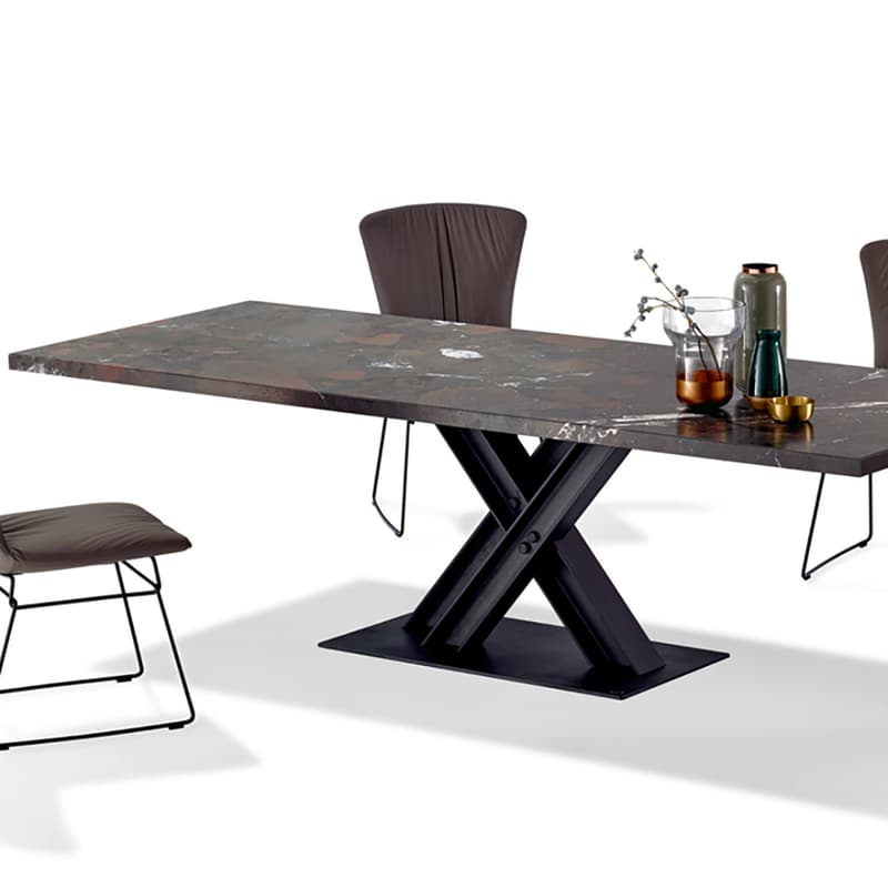 Victor Dining Table | Draenert | FCI London