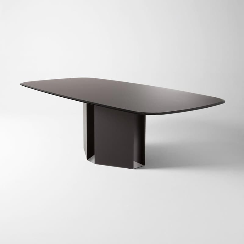 Eyl Dining Table | Gallotti & Radice | FCI London