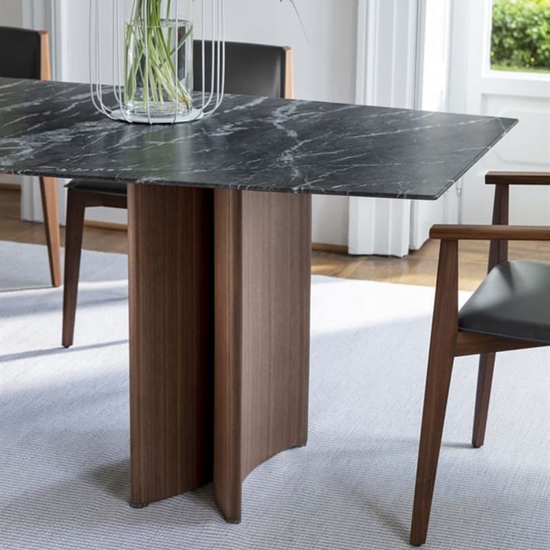 Alan Dining Table | Porada | FCI London