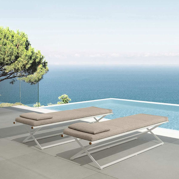 Luxury Sun Loungers for your Garden
