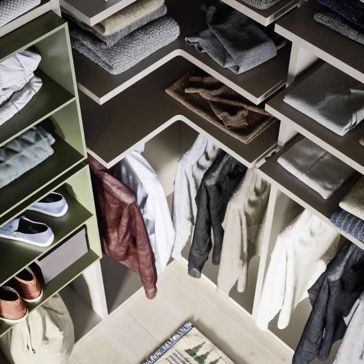 What is the Minimum Size for a Walk-In Wardrobe?