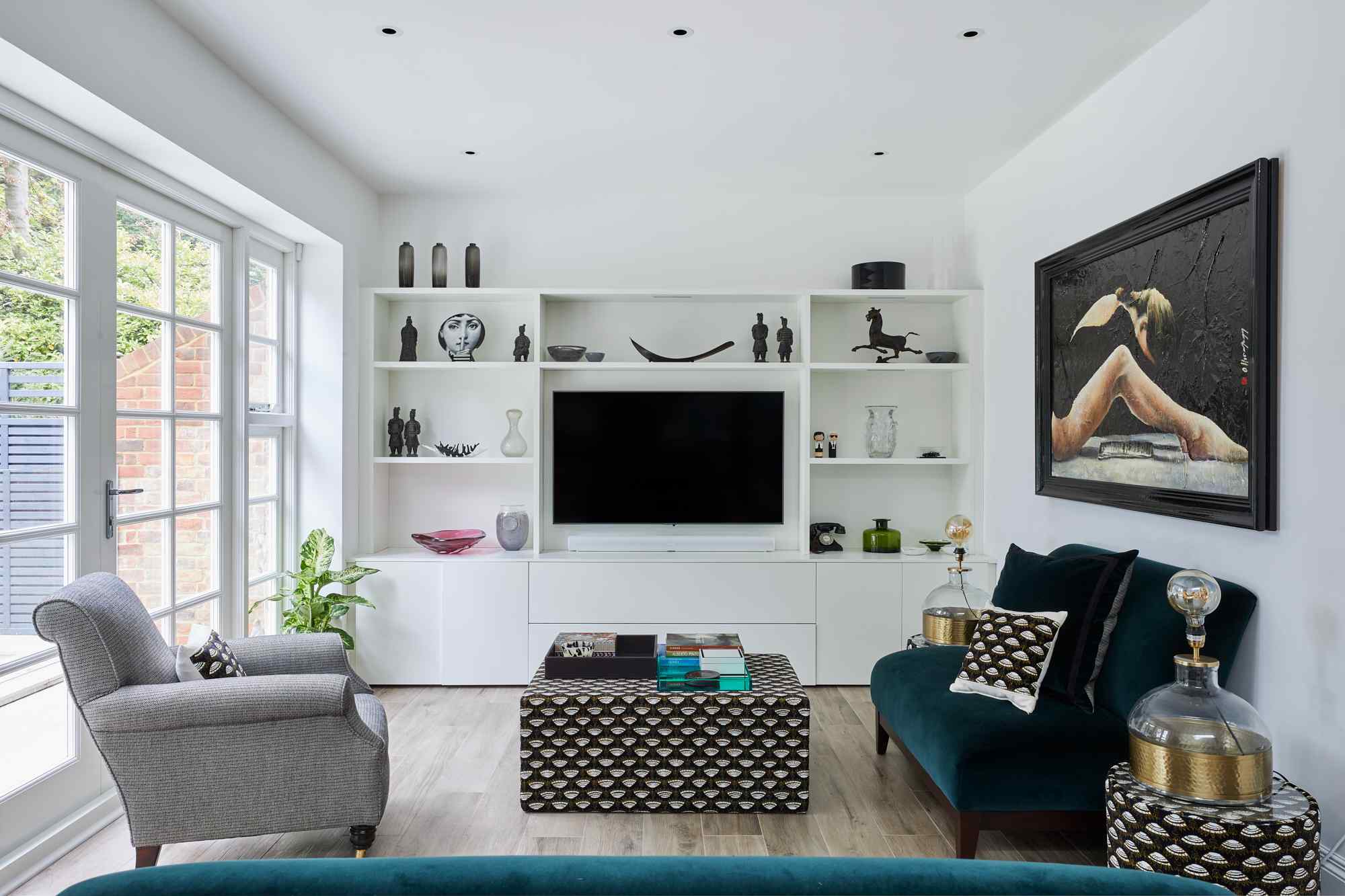 Can You Put a Sofa in Front of a Window? The Pros and Cons