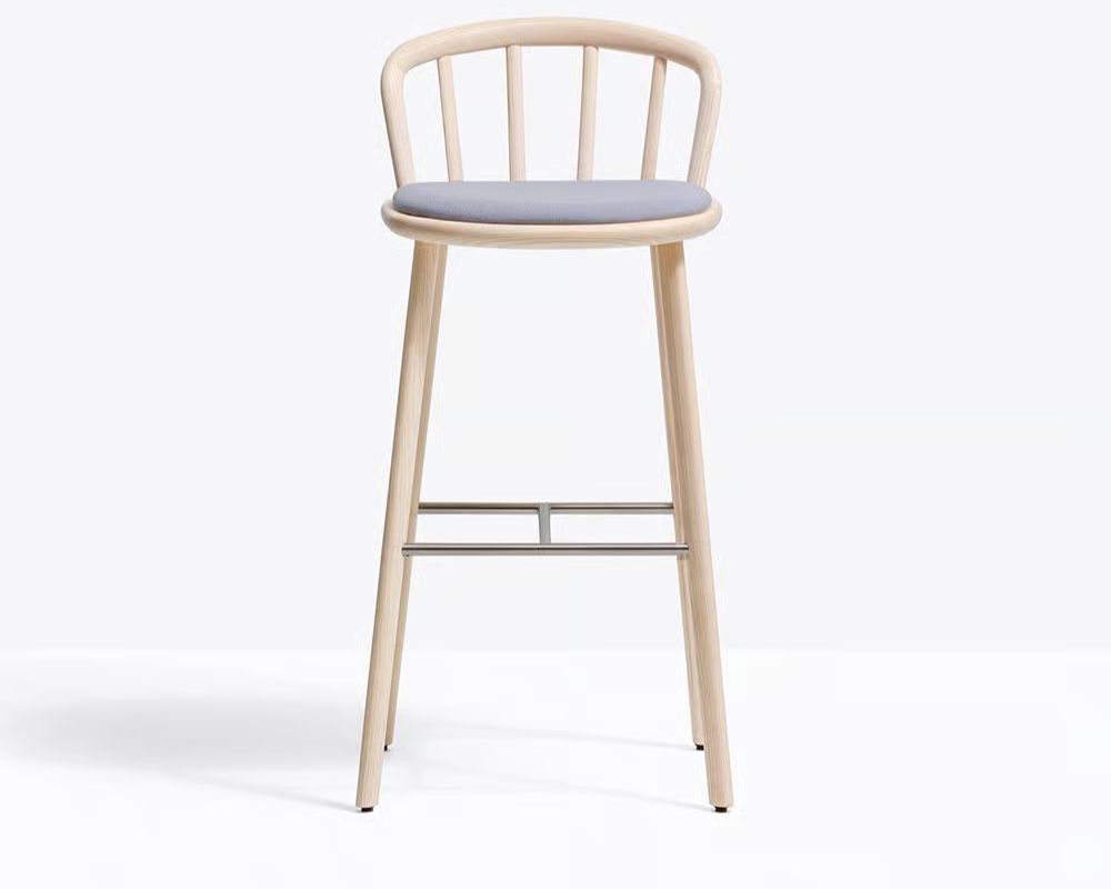 8 Nordic Breakfast Bar Stools That Are Perfect for Modern Interiors