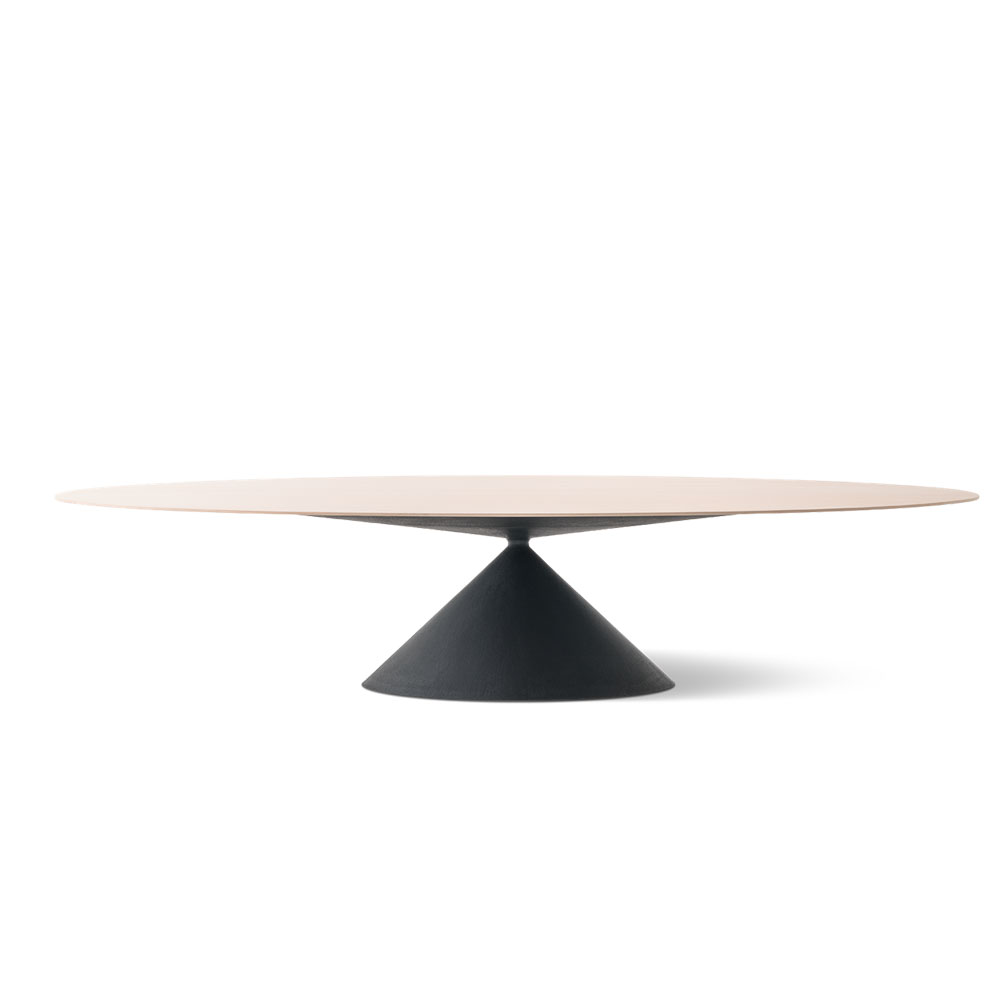 Maxi Clay Dining Table by Desalto