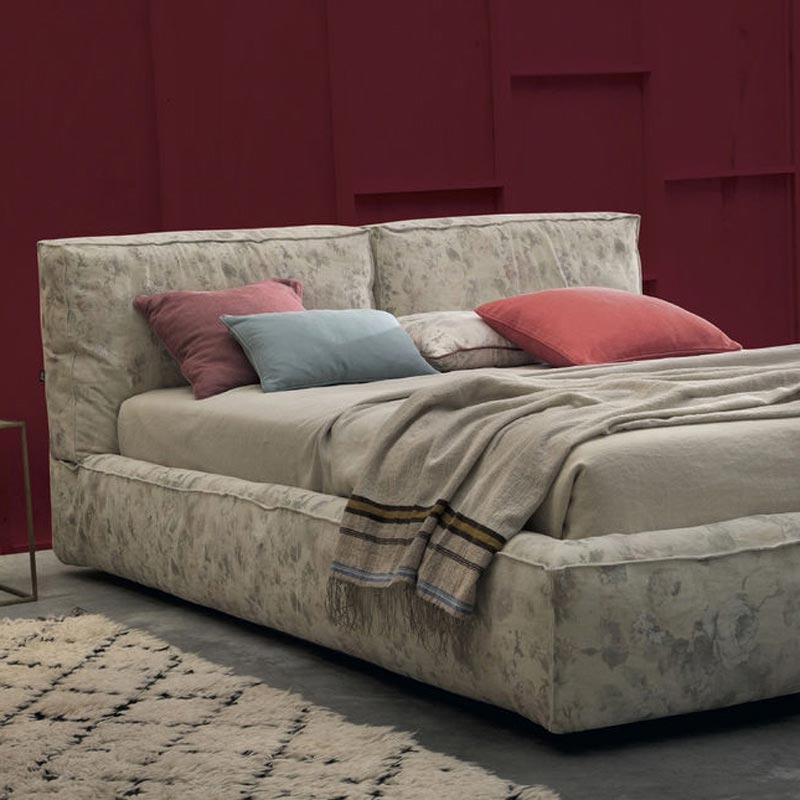 Academy Piuma Double Bed by Twils